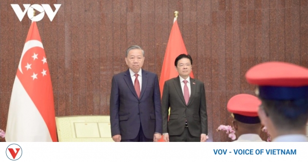 Welcome ceremony for Party General Secretary To Lam in Singapore